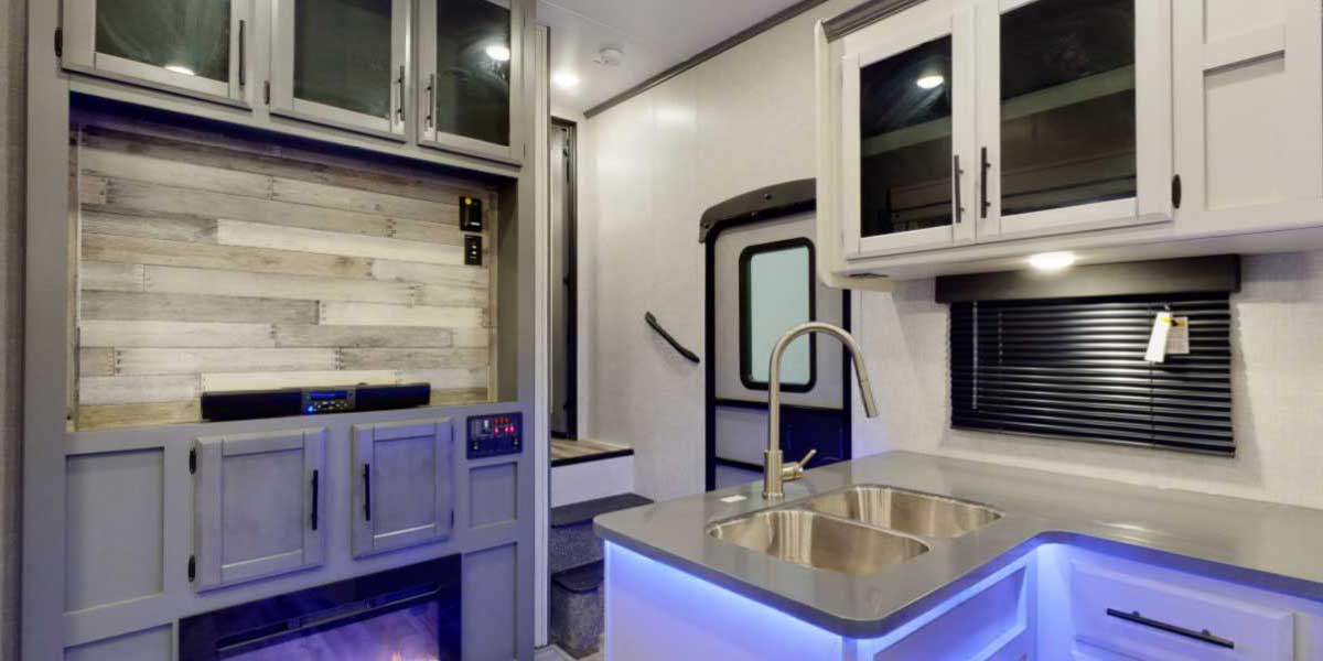 Fifth Wheels - East Coast Campers and More