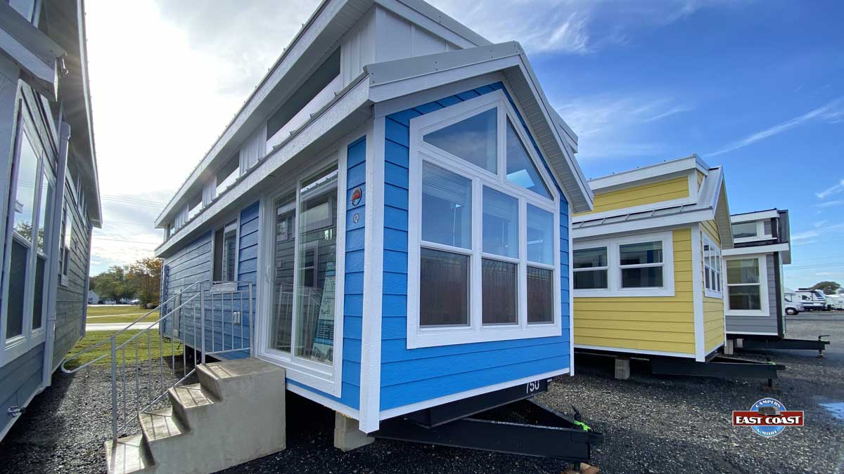 GREAT OUTDOOR COTTAGES PARK MODEL 300-L2-K1-750 - East Coast Campers ...